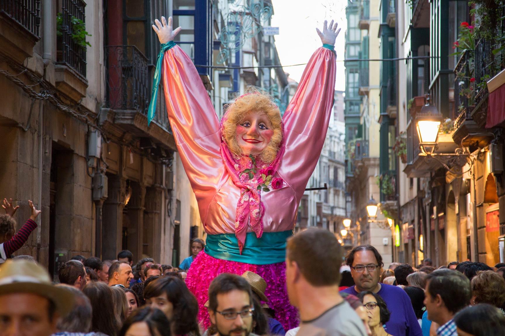 Marijaia brings party to the streets of Bilbao | Basque Country Tourism